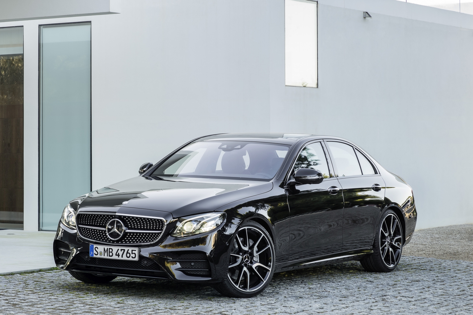 Itt az első AMG Mercedes E-osztály :: AUTOBLOG Itt az első AMG Mercedes E-osztály :: AUTOBLOG